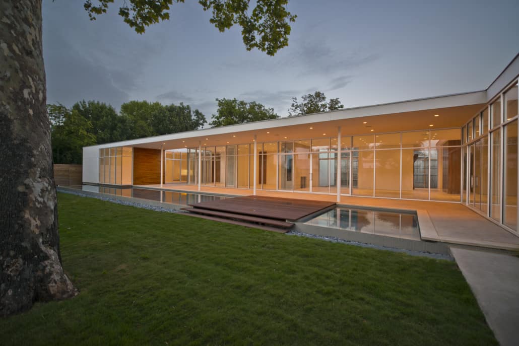 The Ultimate Luxury: Perimeter Overflow Pools - Aquaterra